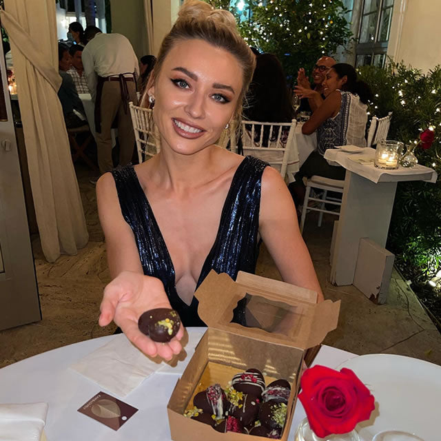 Raw & Lovely - Organic Vegan Desserts